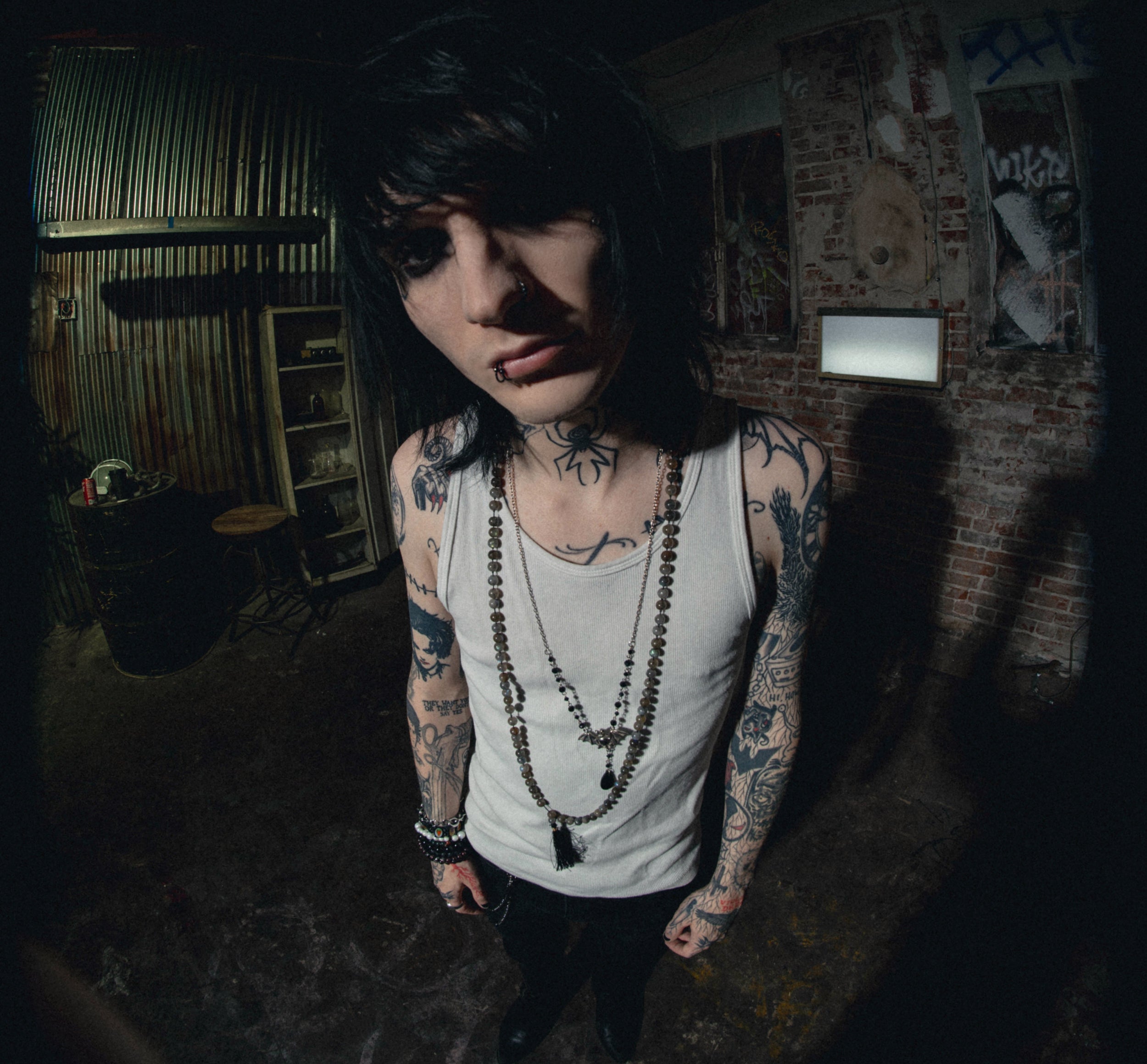 Johnnie Guilbert Official Store
